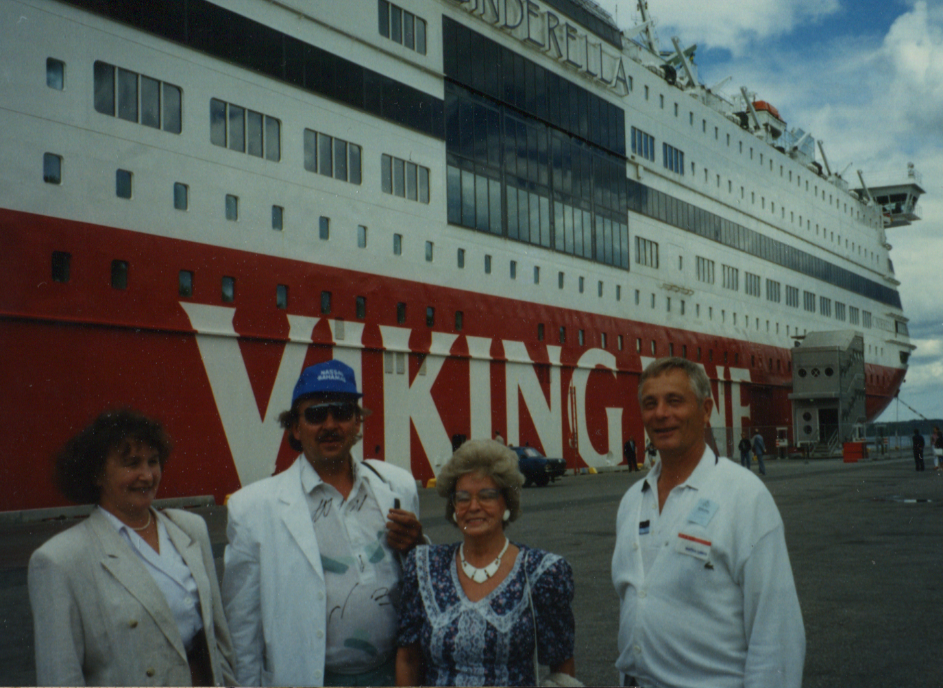 1990-Luku – Airaksisten sukuseura